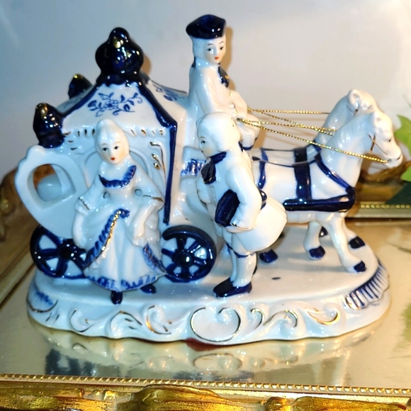 Art | Victorian Figurine Horse Drawn Carriage Driver And Couple Great ...